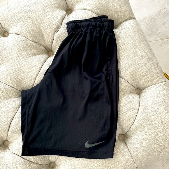 Nike | Shorts | Nike Medium Mens Black Shorts With Pockets | Poshmark